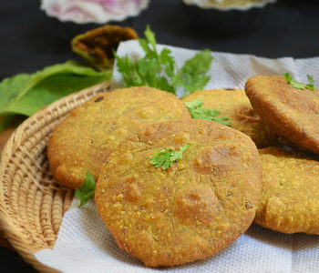 MISAL PAV RECIPE / SPICY KOLHAPURI MISAL PAV / USAL ~ MISAL PAV | Cook ...