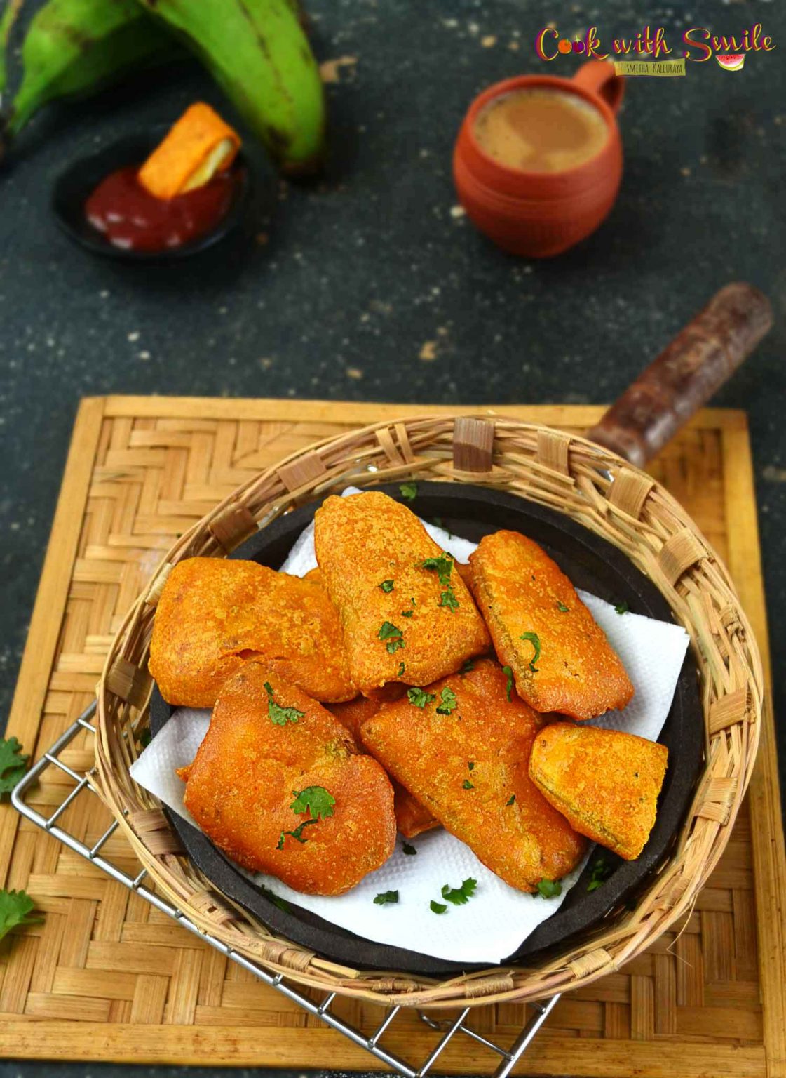 RAW BANANA BAJJI / BALEKAI BAJJI / VAZHAKKAI BAJJI / ARATIKAYA BAJJI ...