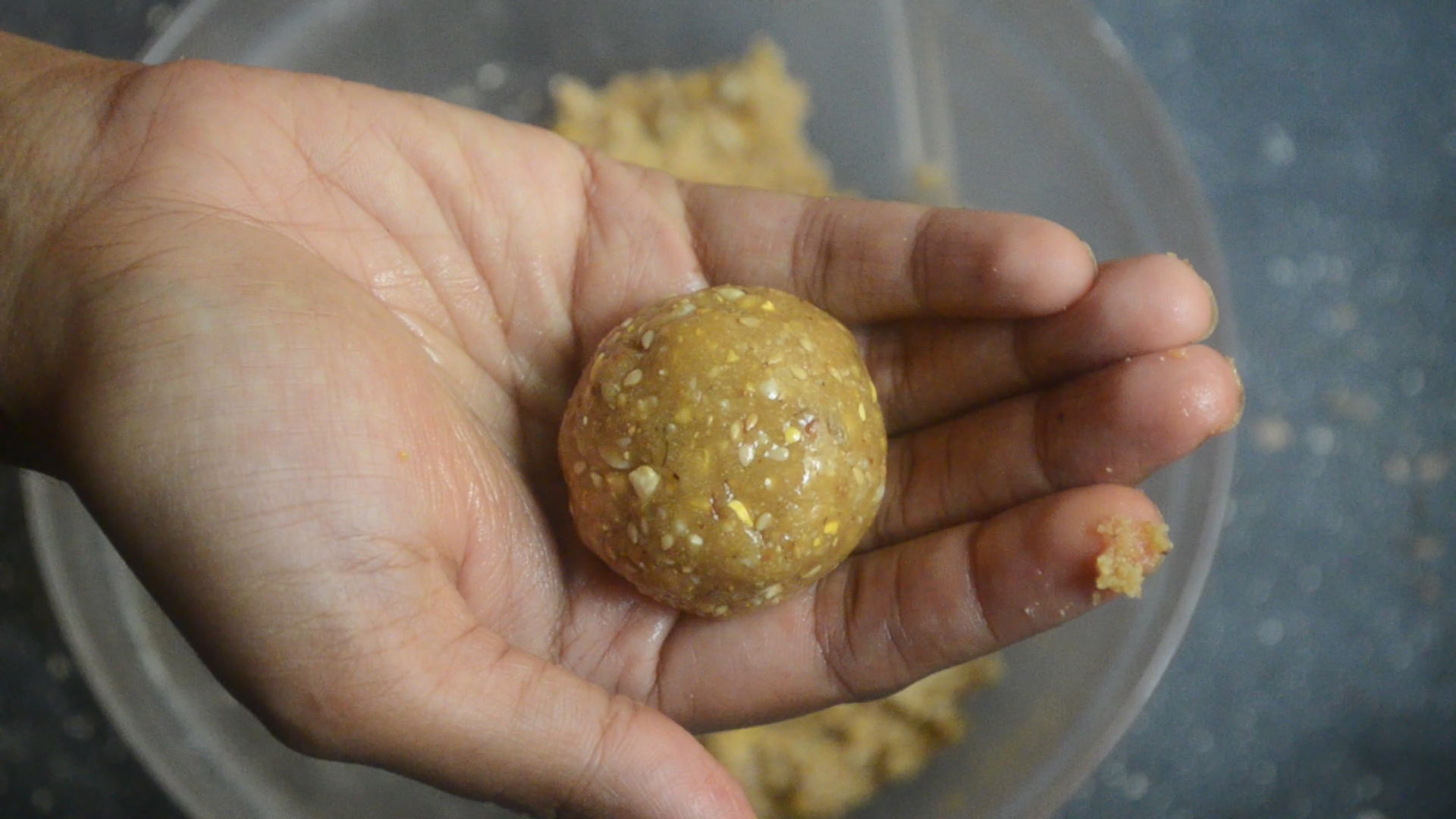 THAMBITTU RECIPE / HOW TO DO TAMBITTU - SHIVARATRI SPECIAL - Cook with ...